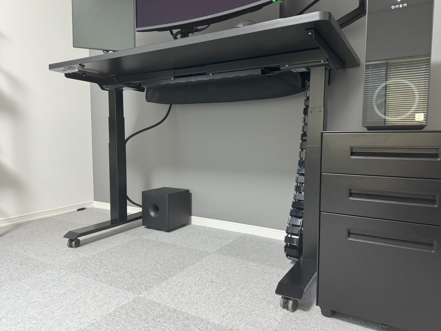 【PCデスク配線整理】デスク周りの配線をスマートにする10のアイテムを紹介 | RUMULOG